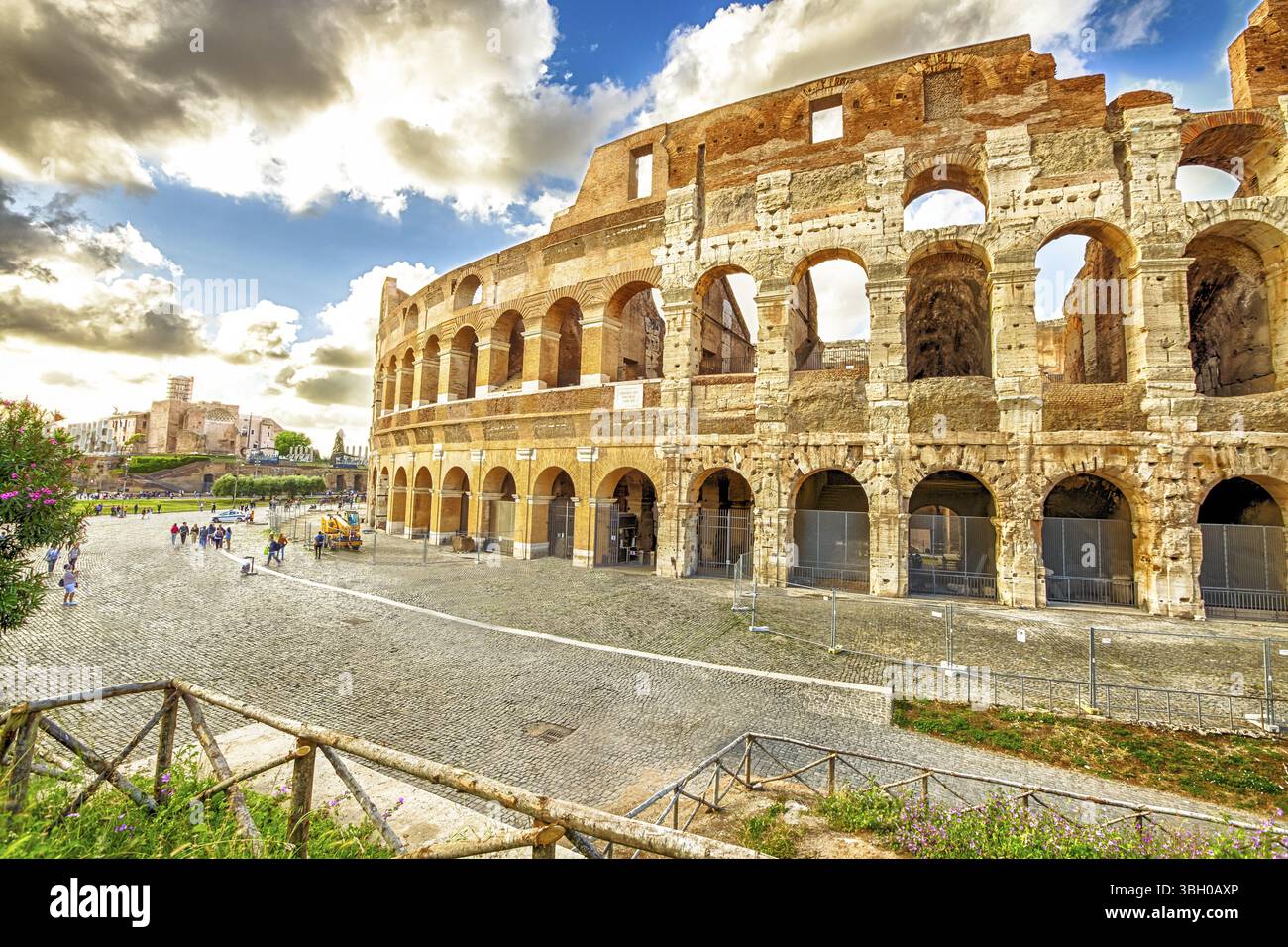 Side view of the Colosseo, Colosseum, Flavian Amphitheatre, the largest ...