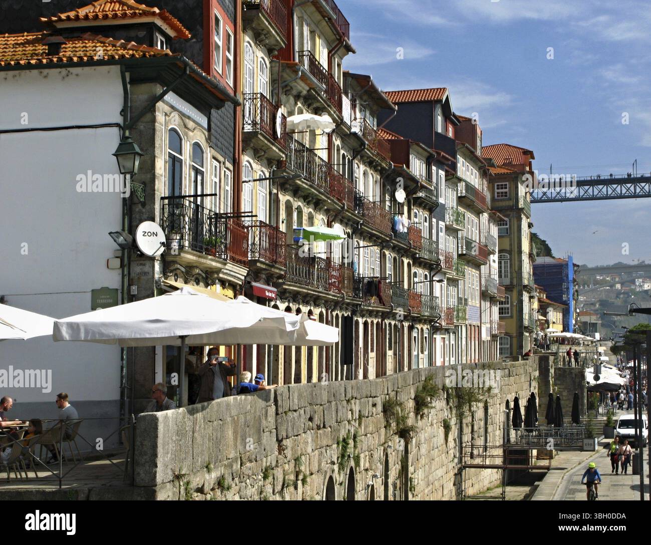 Historic, traditional facades in the historic centre of Porto Stock ...
