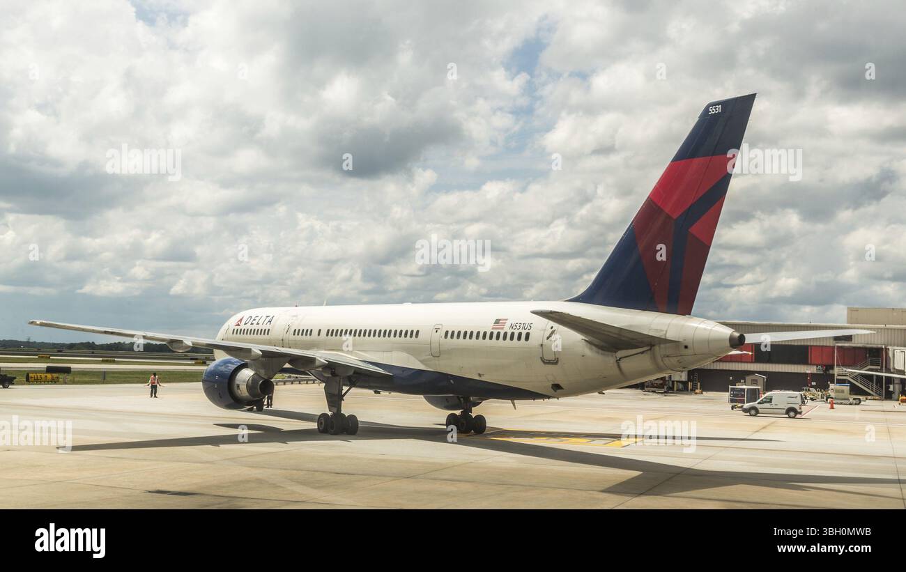 Delta plane gate hi-res stock photography and images - Alamy