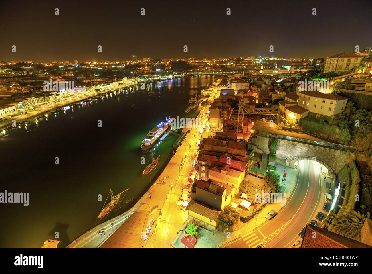 Aerial view of Oporto skyline and Ribeira Waterfront from Dom Luis I ...