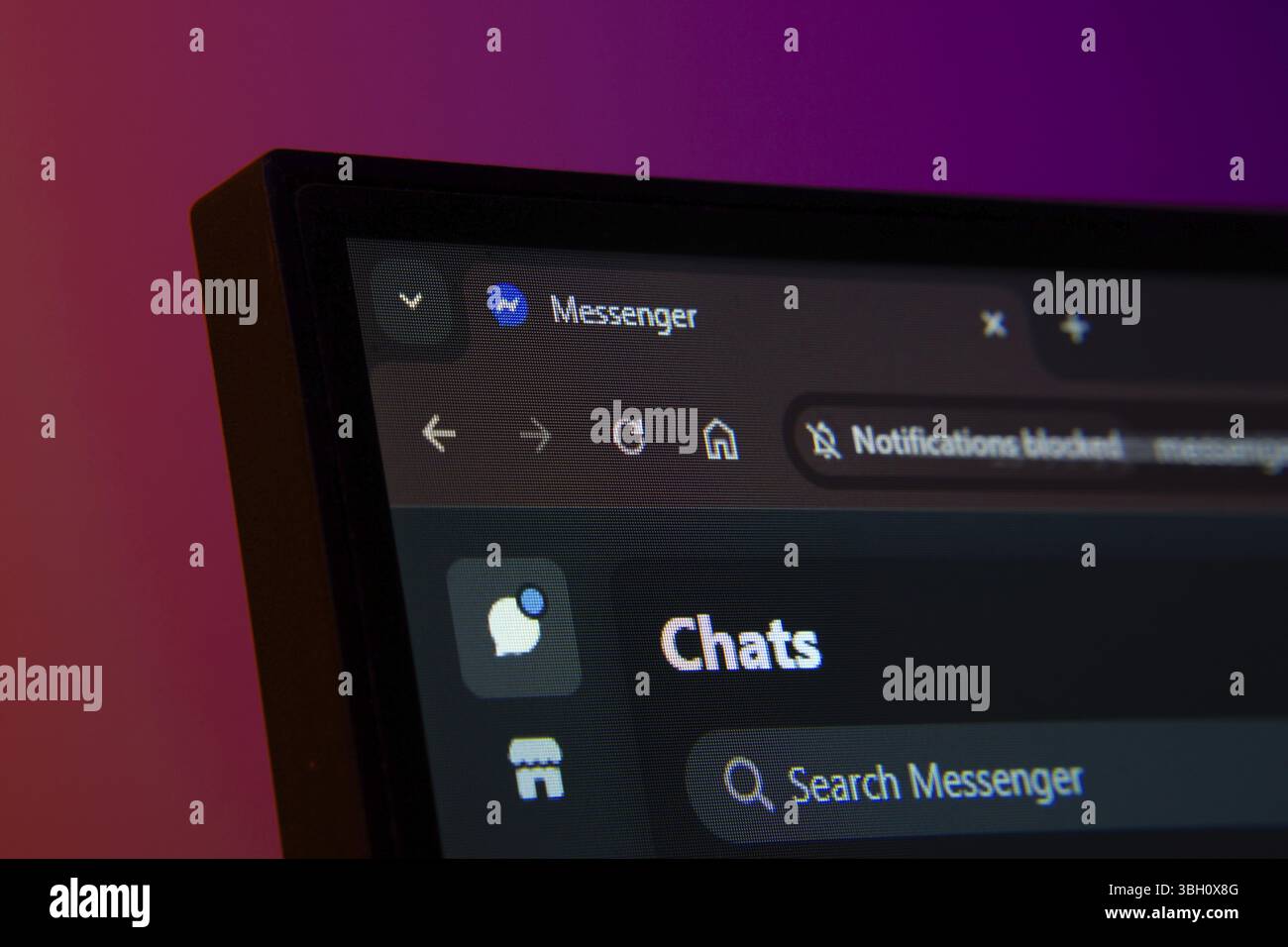Dark mode hi-res stock photography and images - Alamy