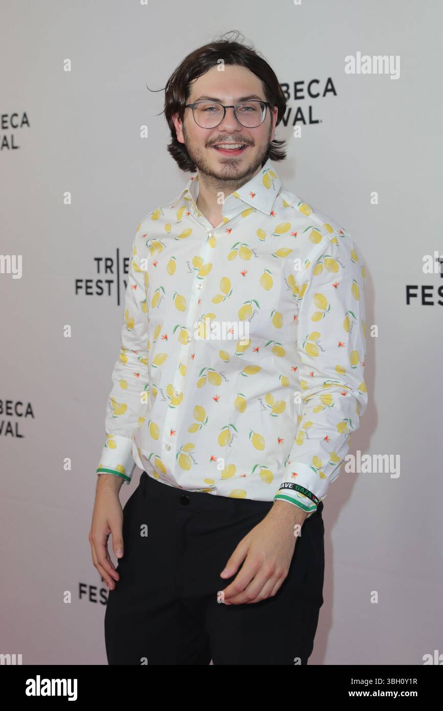 NEW YORK, NEW YORK - JUNE 05: Chris Merola attends the "Lemonade ...