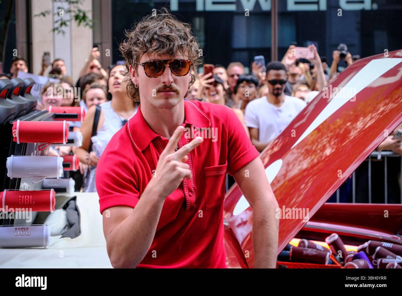 New York NY: June 6th 2025: Benson Boone makes a surprise appearance at ...