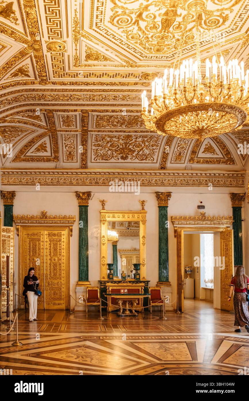 Elegant Interiors of the Hermitage Museum Highlight Exquisite ...
