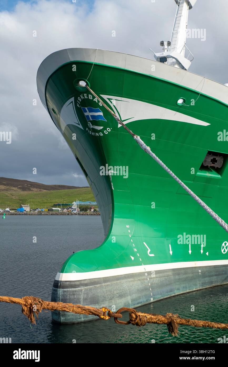 Fishing boats moored around Lerwick Fish Market at Mair's Quay ...
