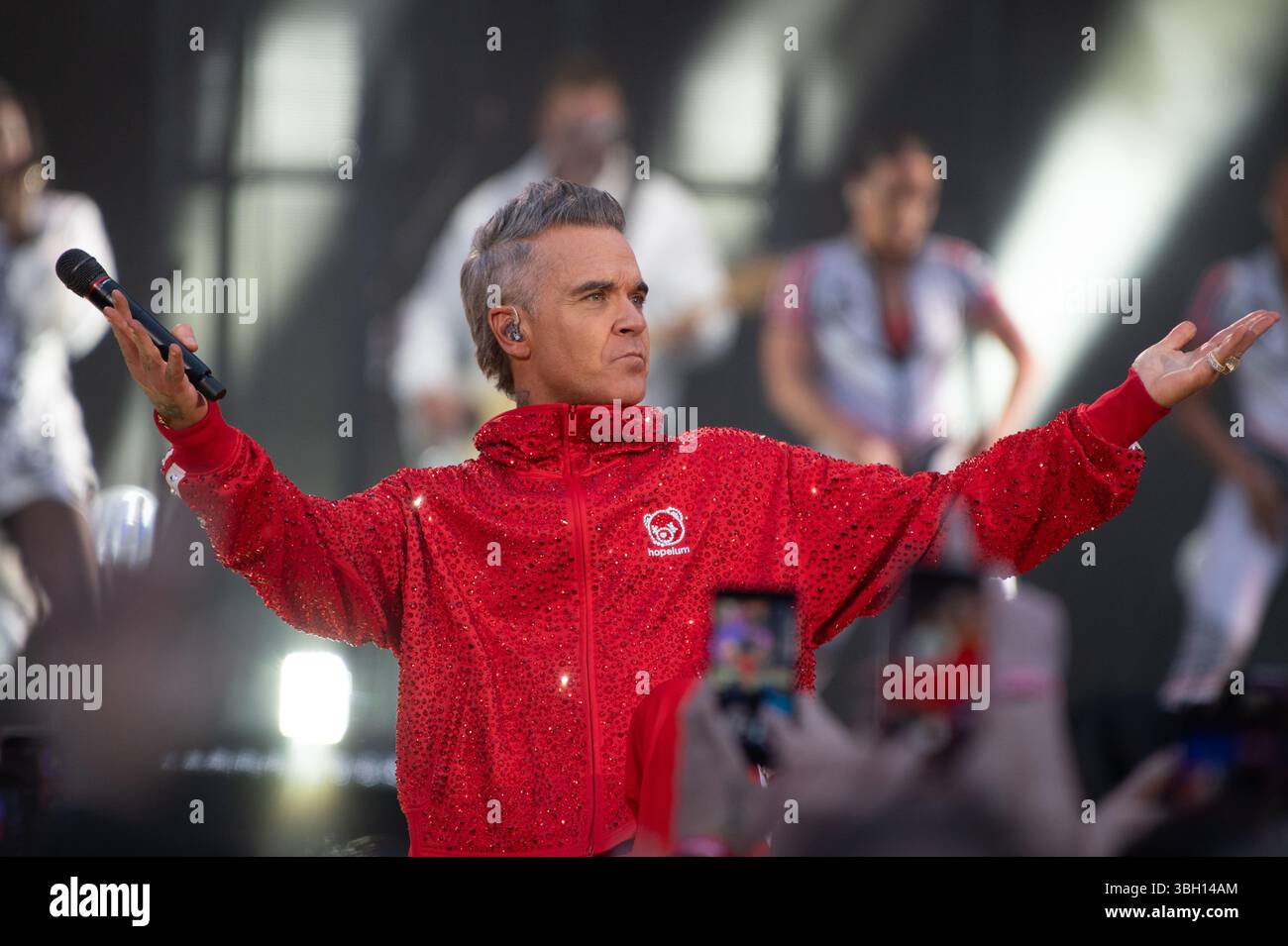 London, United Kingdom. 6th June 2025. Robbie Williams brings his ...