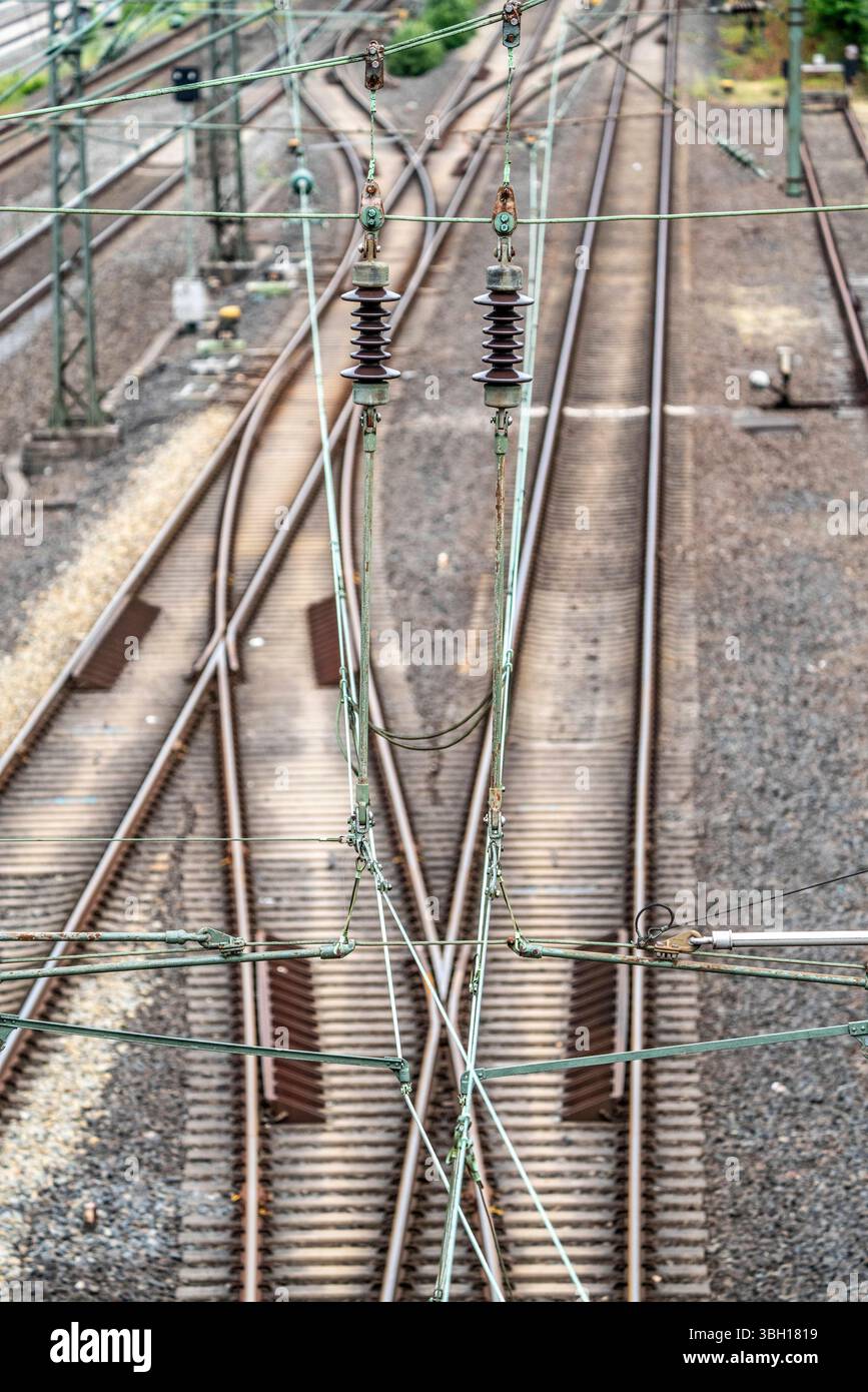 Bahnstrom, Oberleitung, Detail, Verspannung der stromführenden ...