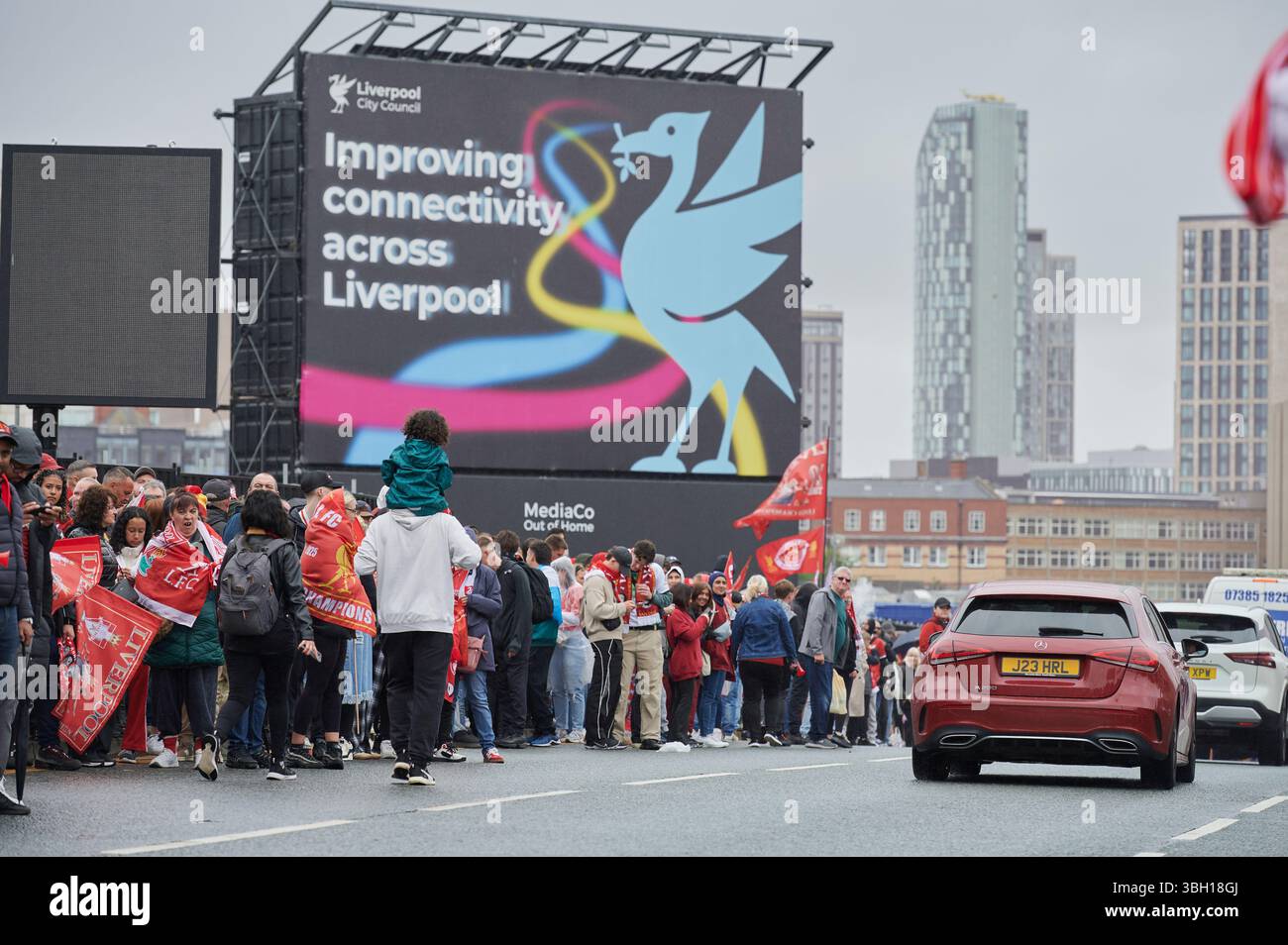 Liverpool, Merseyside, UK. 26th May 2025. Thousands of fans line the ...