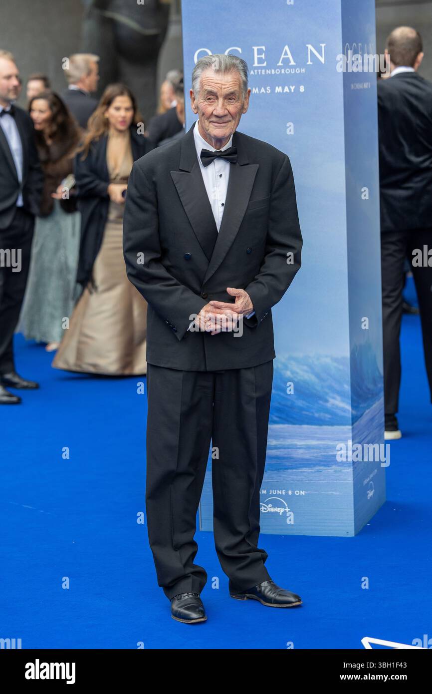 Celebs attend Ocean with David Attenborough World Film Premiere at the ...