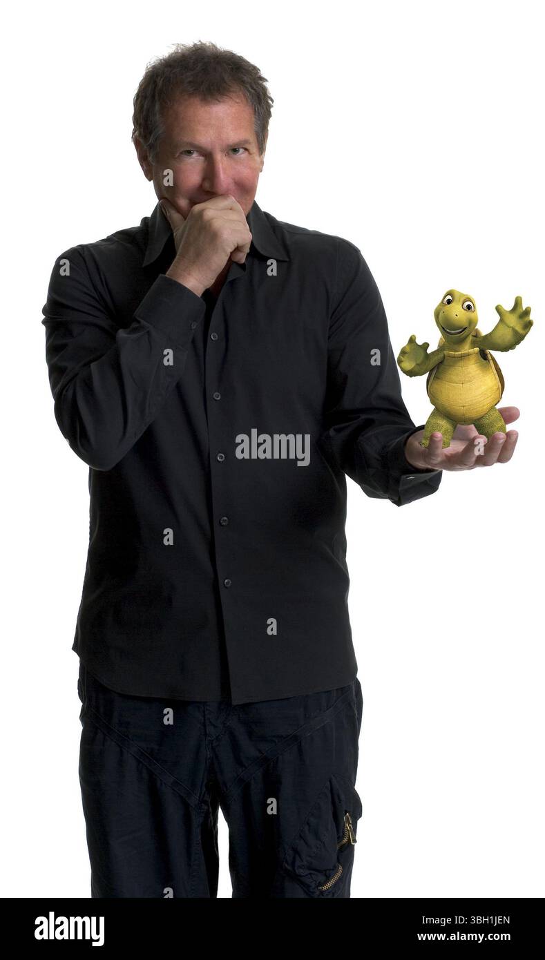 Film Still from "Over The Hedge" Garry Shandling, Verne © 2006 ...