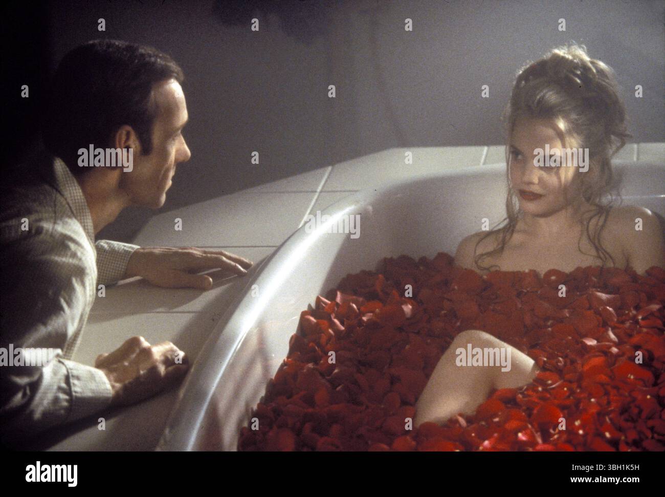 Film Still from "American Beauty" Kevin Spacey, Mena Suvari © 1999 ...