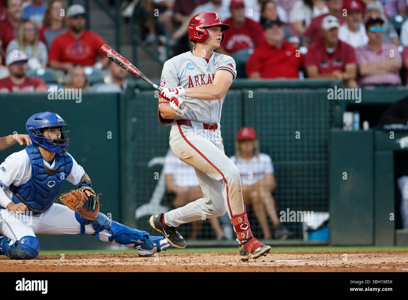 FAYETTEVILLE, AR - MAY 31: Arkansas Razorbacks infielder Reese Robinett ...