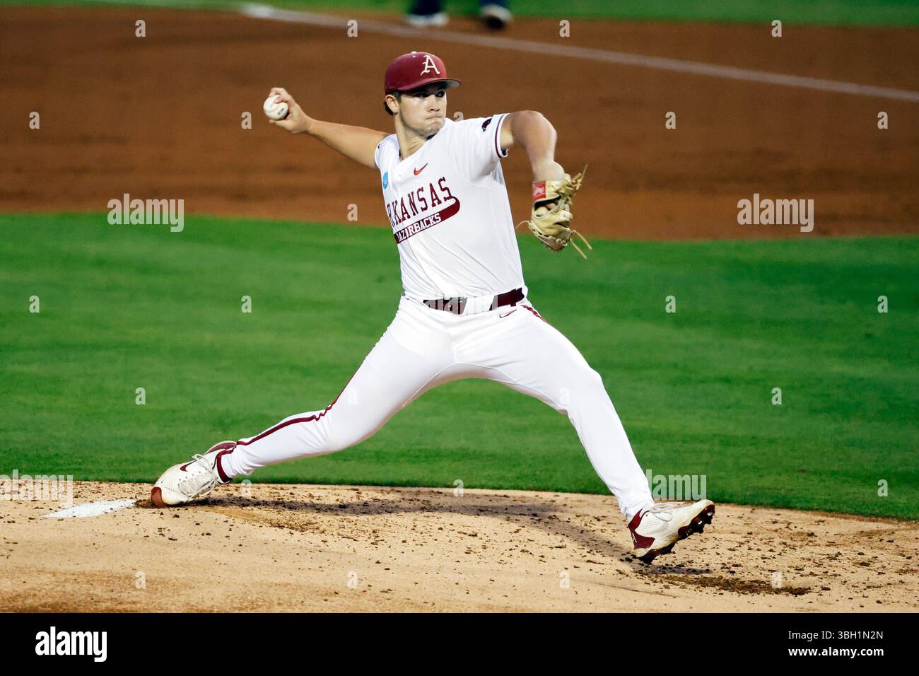 FAYETTEVILLE, AR - JUNE 01: Arkansas Razorbacks pitcher Gage Wood (14 ...