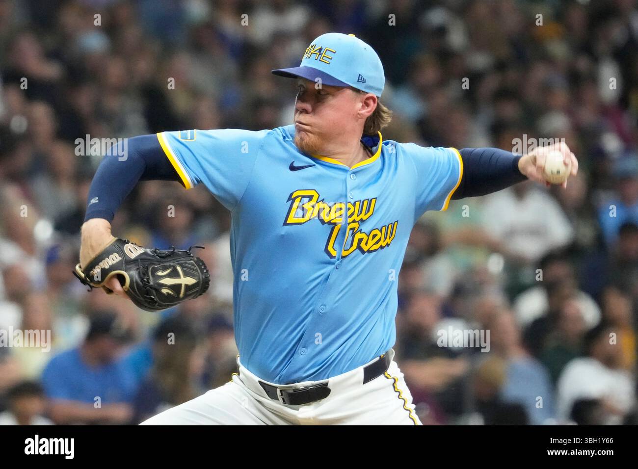 Milwaukee Brewers pitcher Rob Zastryzny throws during the seventh ...