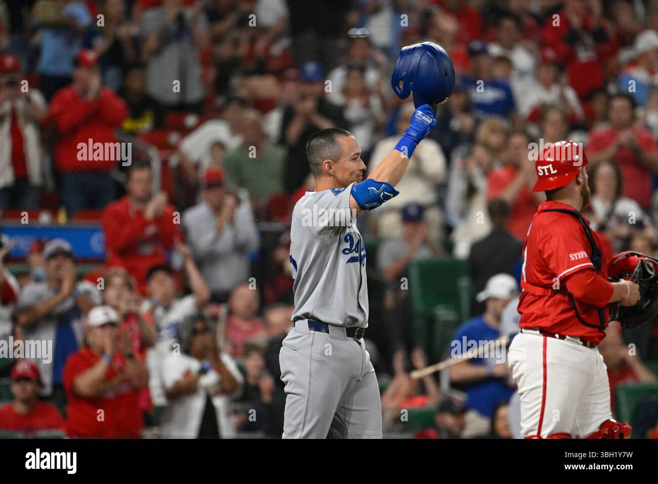 Los Angeles Dodgers' Tommy Edman receives a standing ovation in his ...