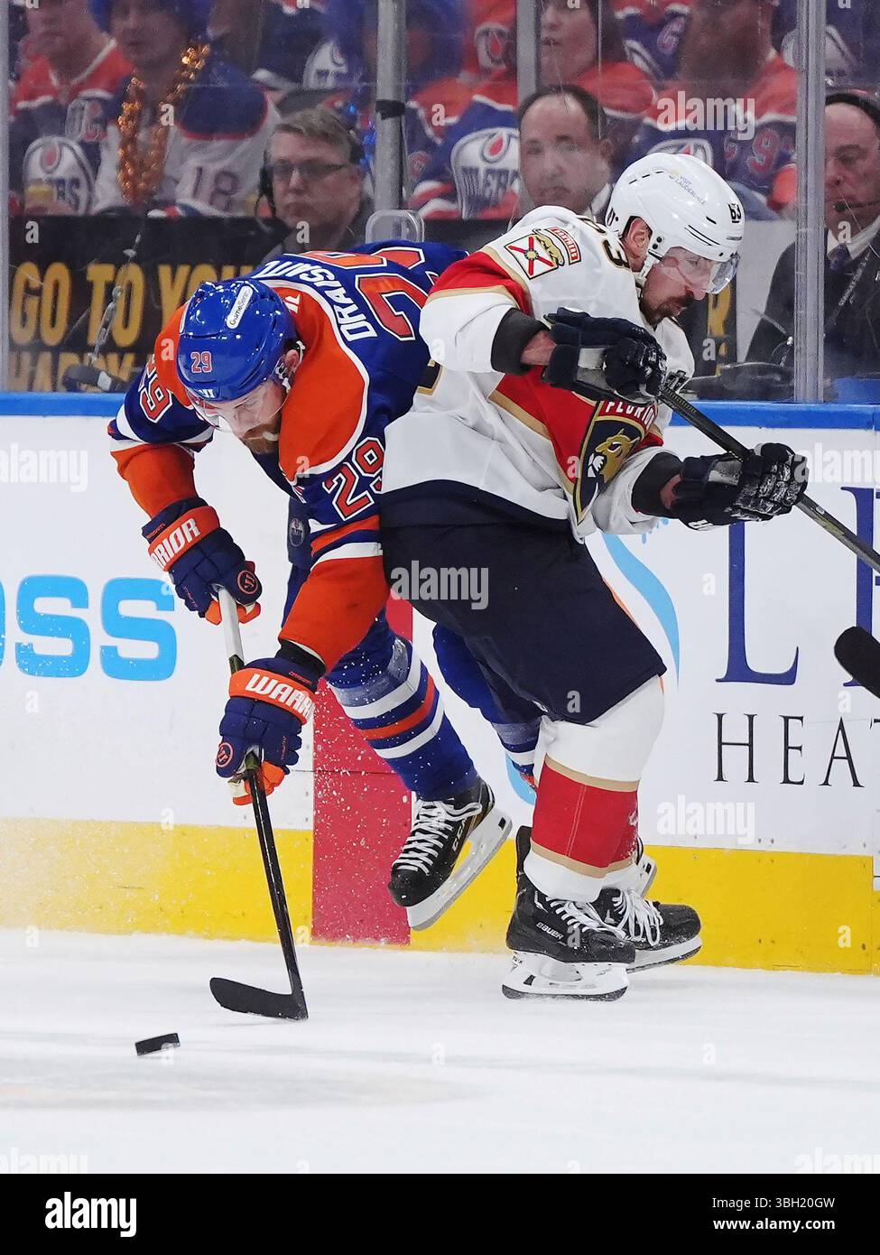 Edmonton Oilers' Leon Draisaitl (29) and Florida Panthers' Brad ...