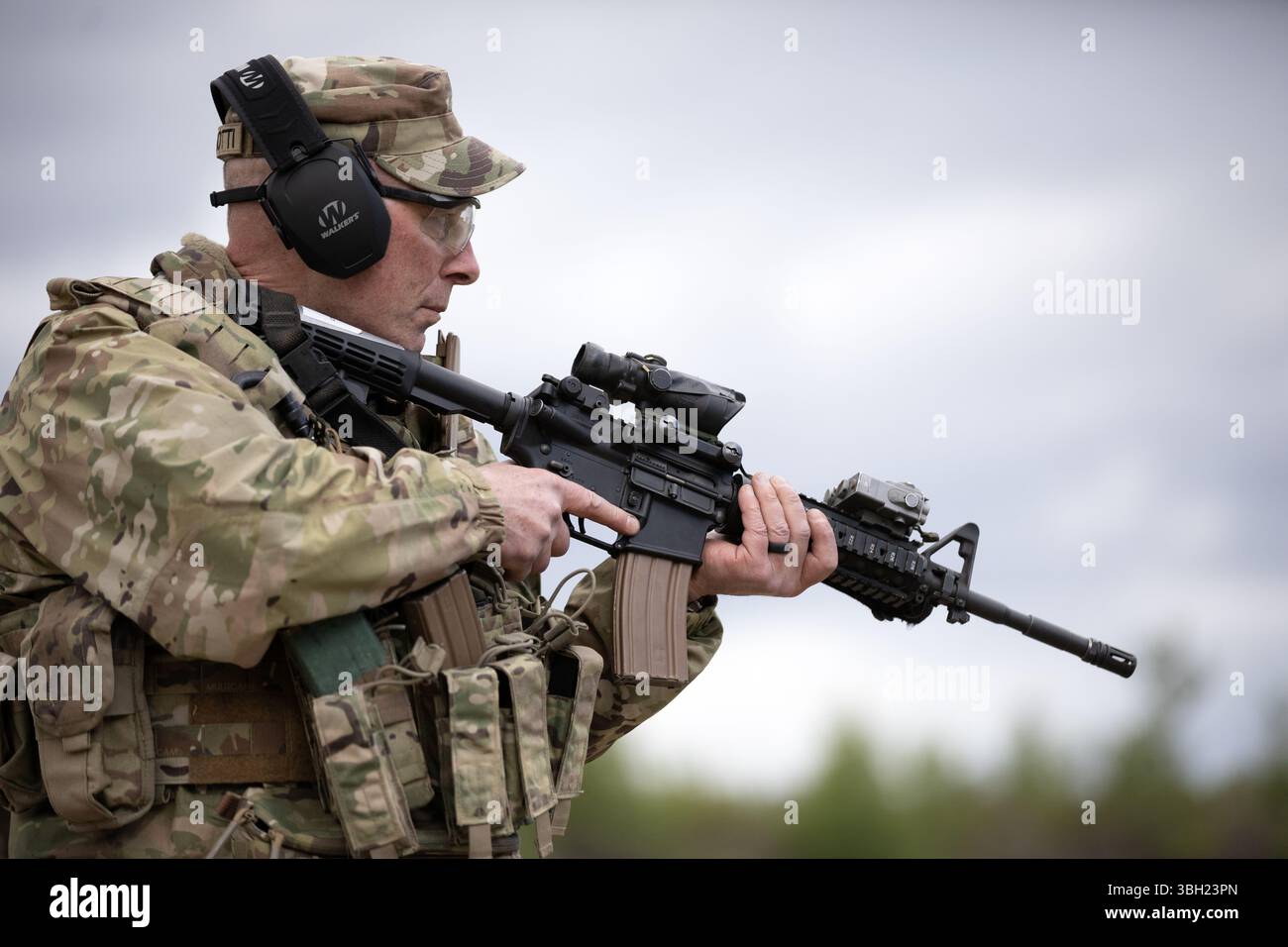 Alaska Army National Guard Sgt. Grant Pettinotti, an infantryman ...