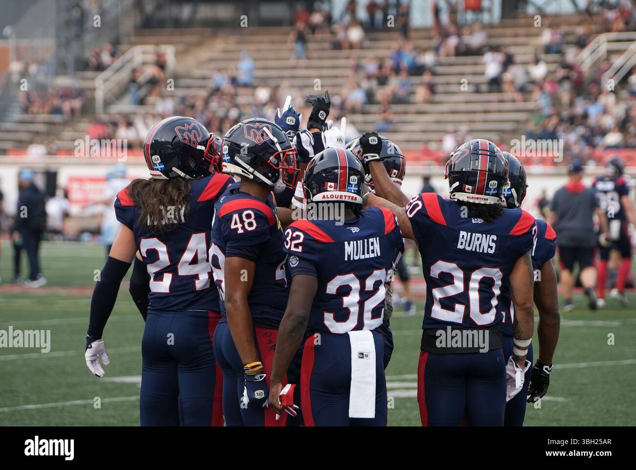 Alouettes players hi-res stock photography and images - Alamy