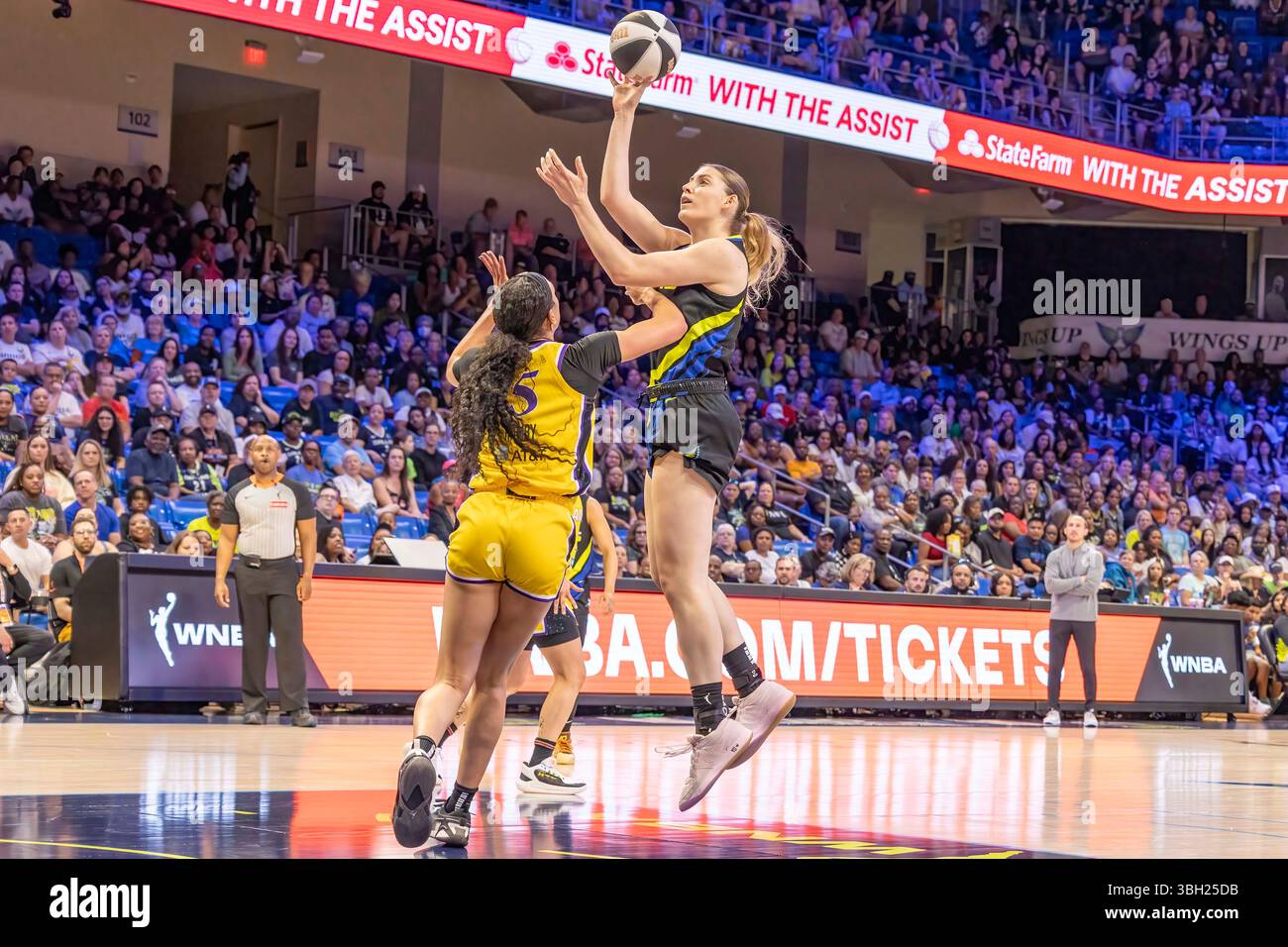 June 6, 2025, Arlington, Texas, USA: Dallas Wings center LUISA ...