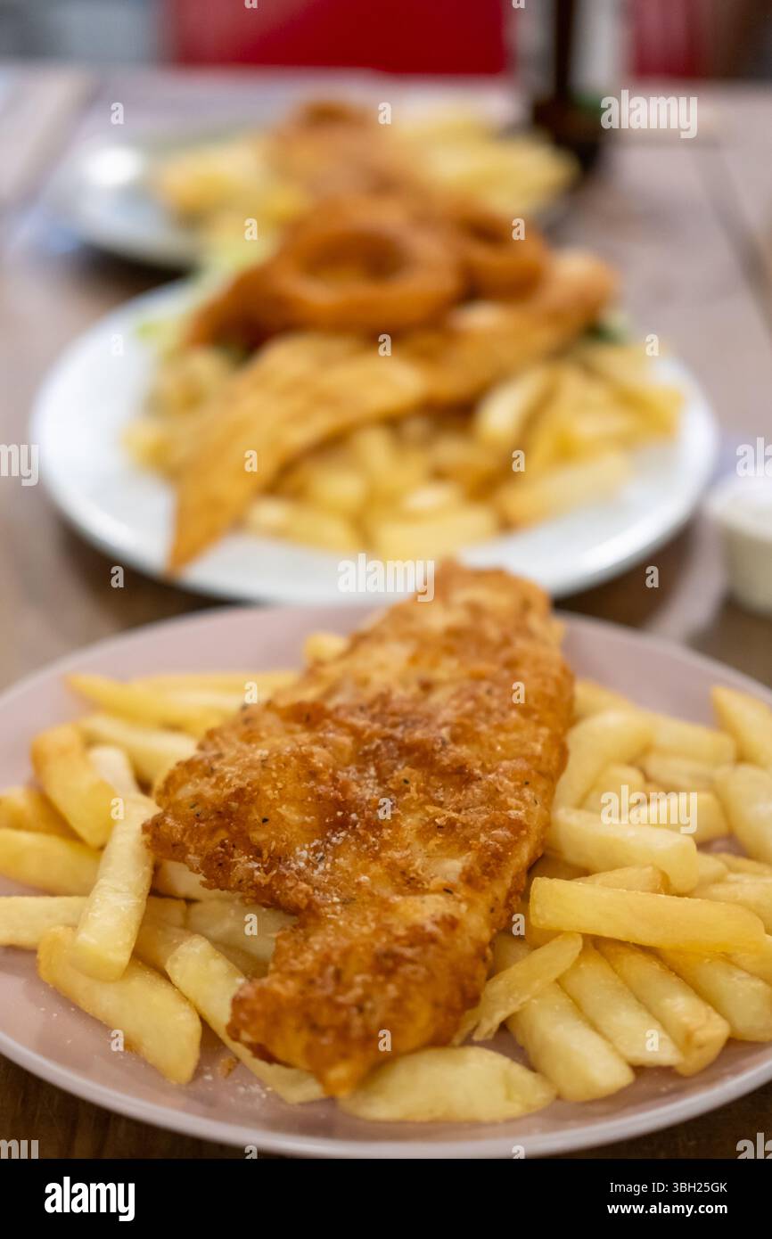 Battered cod fillet served hi-res stock photography and images - Alamy