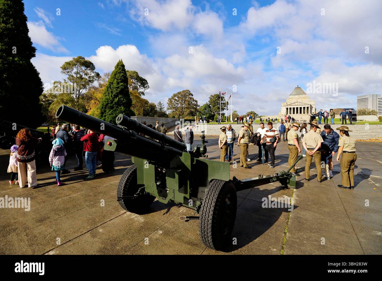 A Howitzer field gun at the Shrine of Remembrance. A 21 Gun Salute was ...