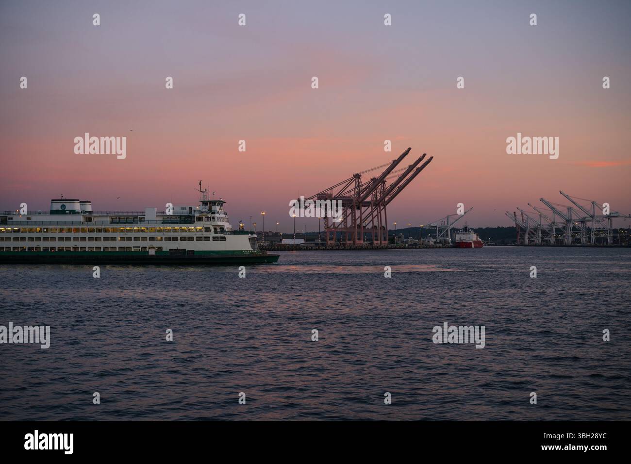 Seattle, USA. 6th Jun 2025. The U.S. tariff war is leaving large gaps ...