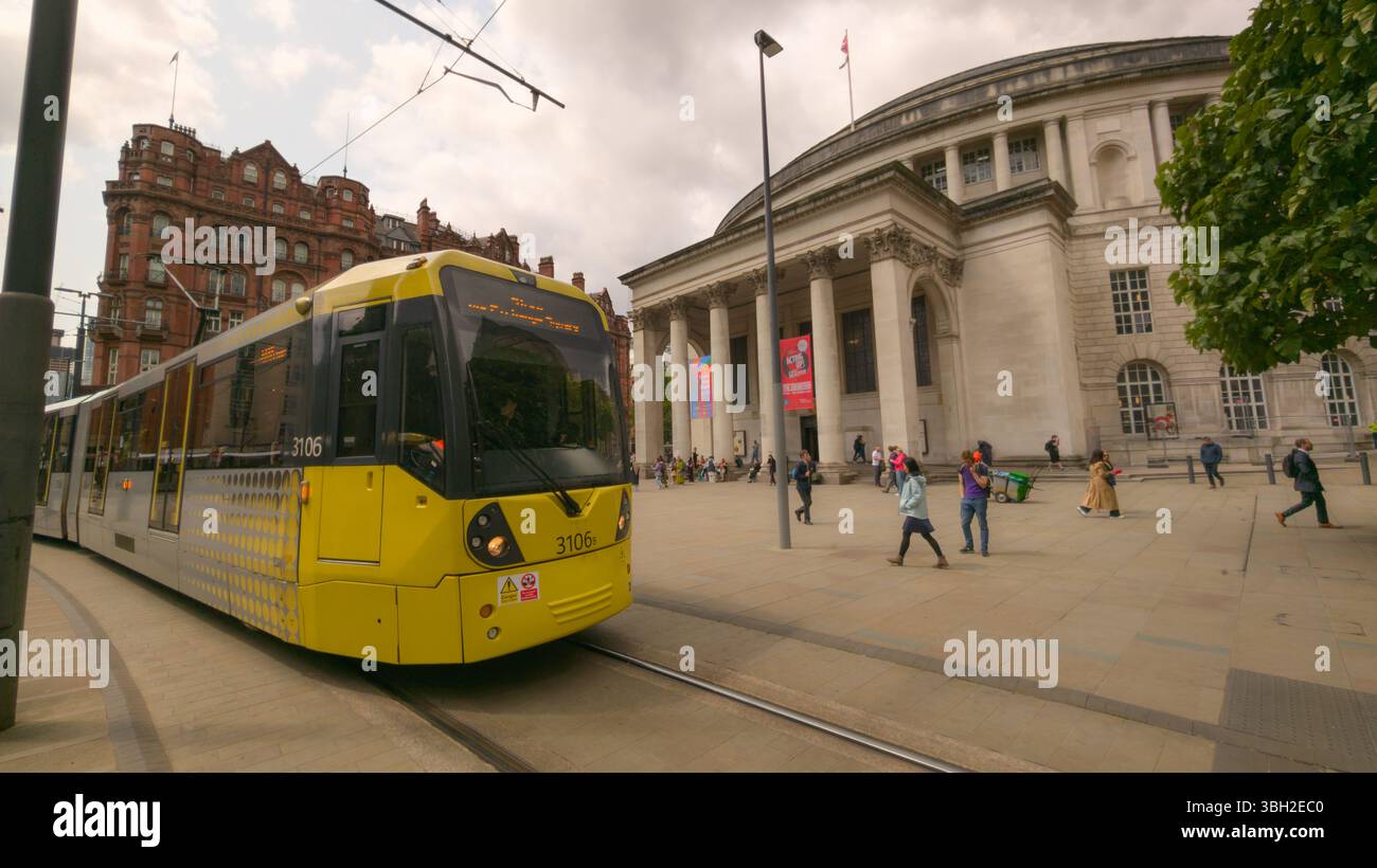 Manchester Metrolink tram St Peters Square Stock Photo - Alamy