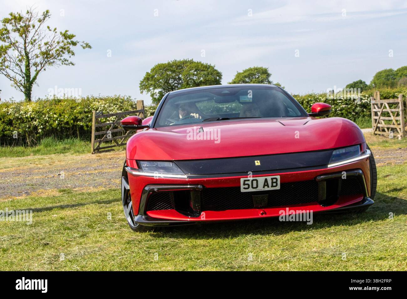 2025 Ferrari 12Cilindri 6.5 V12 F1 DCT Euro 6 (s/s) 2dr, front-engine ...