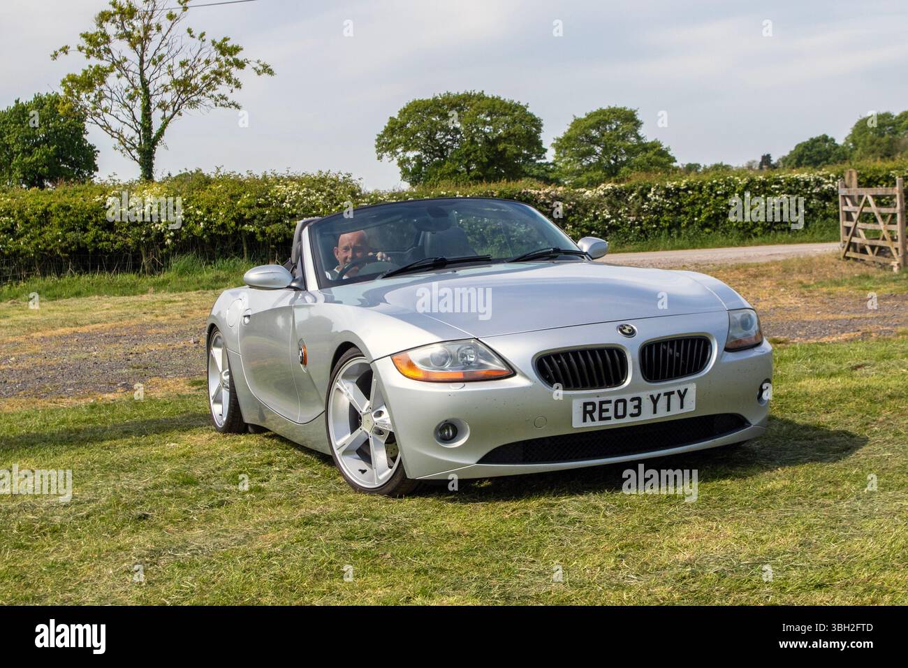 2003 Silver BMW Z4 3.0i ,30I Car Roadster Petrol 2979 cc; Wheels Up ...