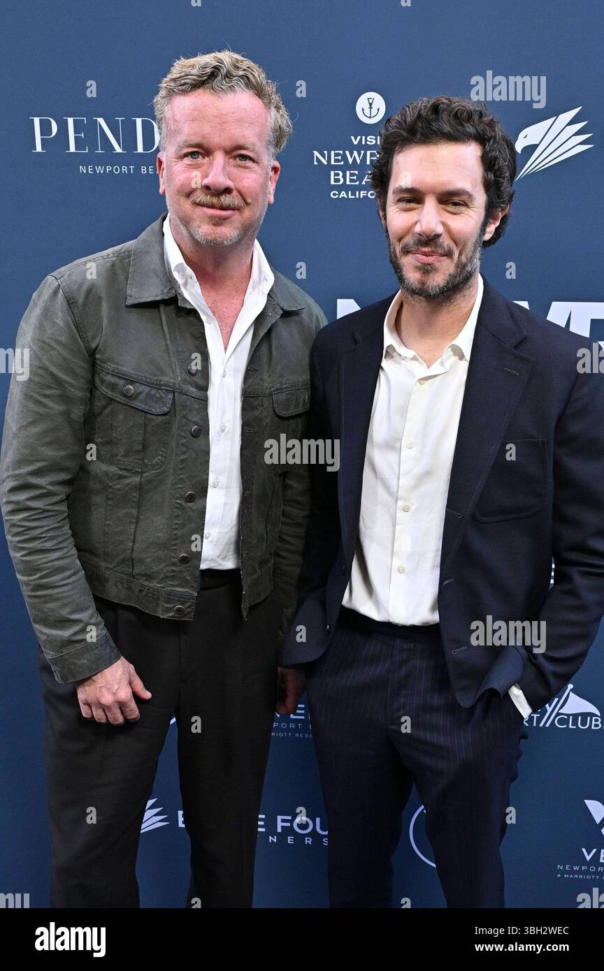 McG und Adam Brody bei der Verleihung des TV Performance of the Year ...