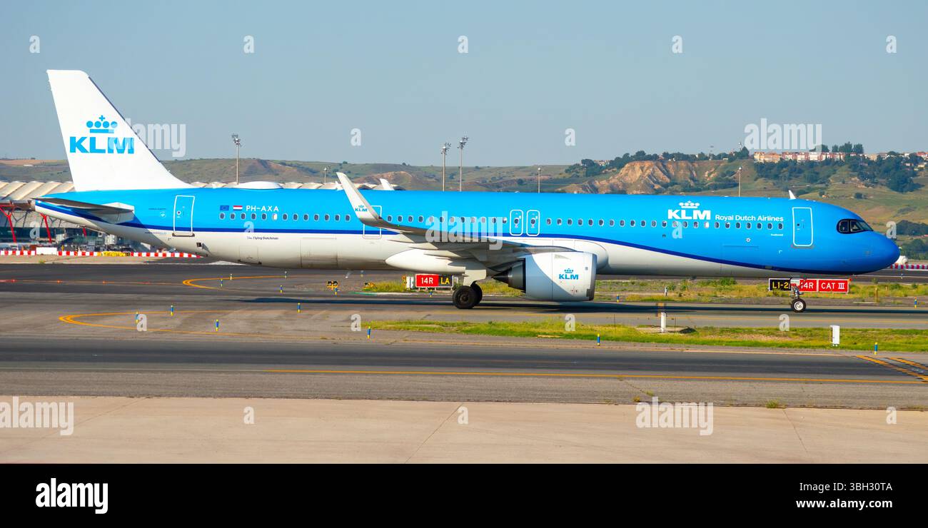 Modern KLM Royal Dutch Airlines Airbus A321 neo airliner at Madrid Barajas Airport, registration ...