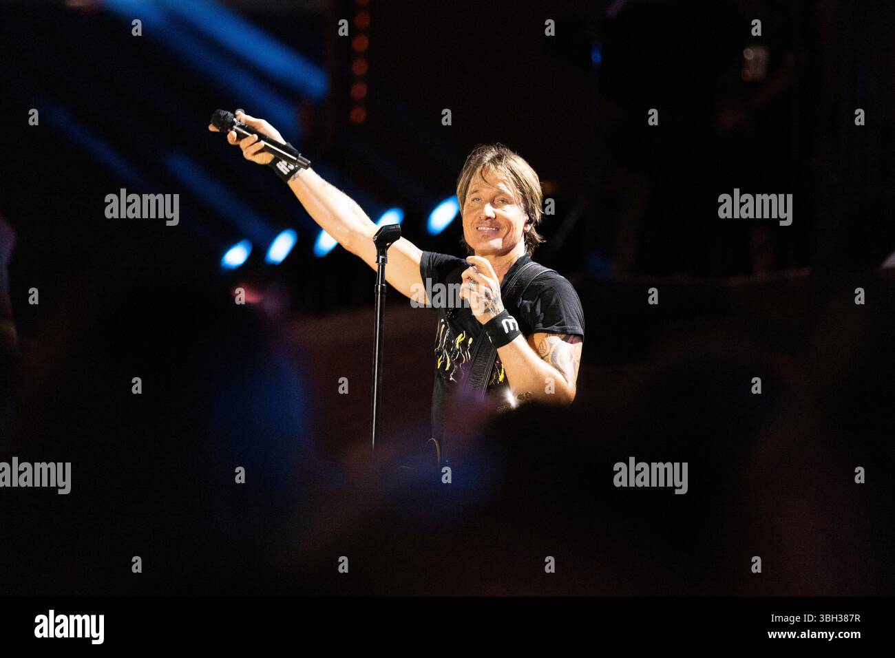 NASHVILLE, TENNESSEE - JUNE 6 , 2025: Country singer Keith Urban ...
