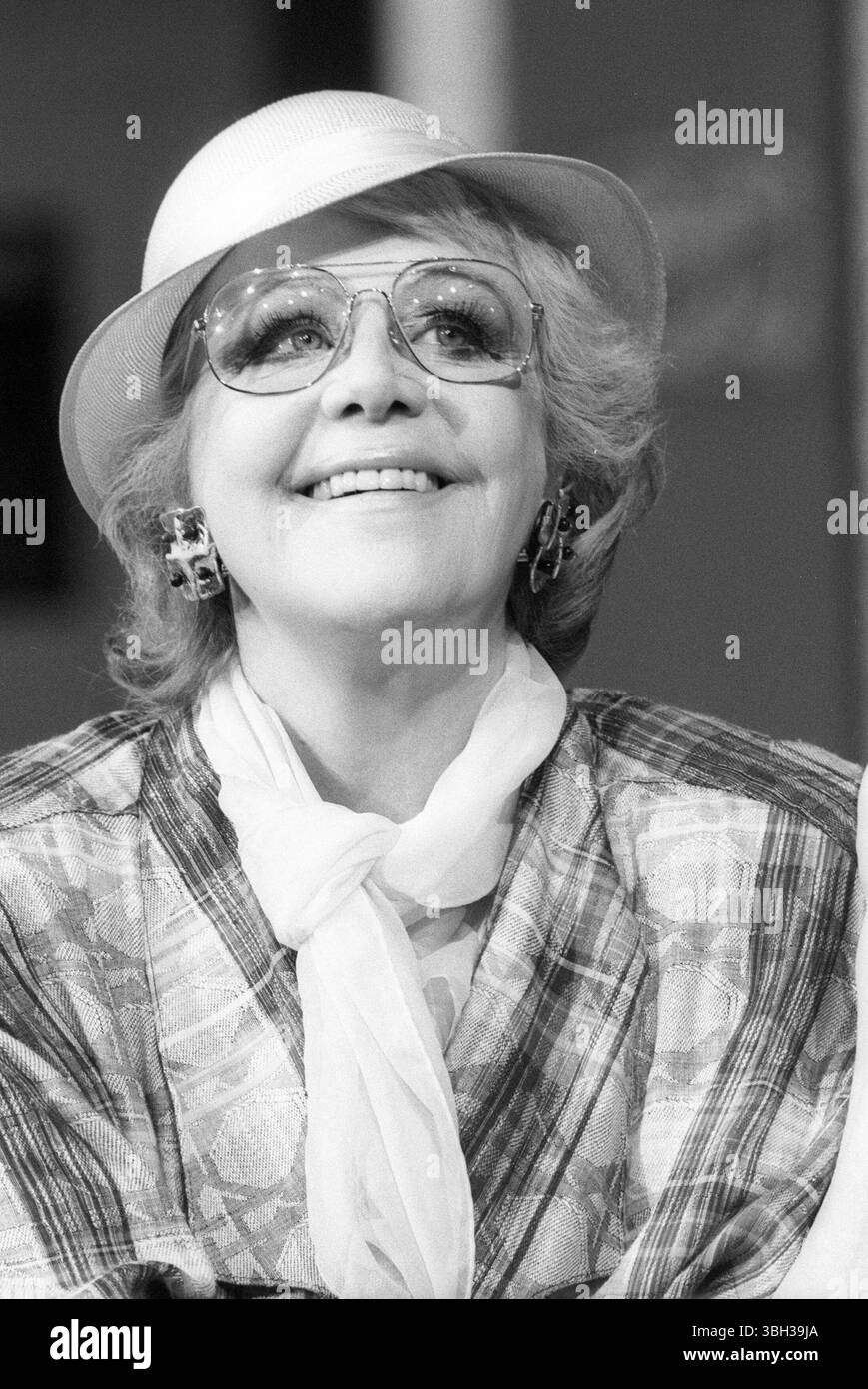 Hildegard Knef Schauspielerin 09/87 hör Hildegard Knef auf der IFA in ...