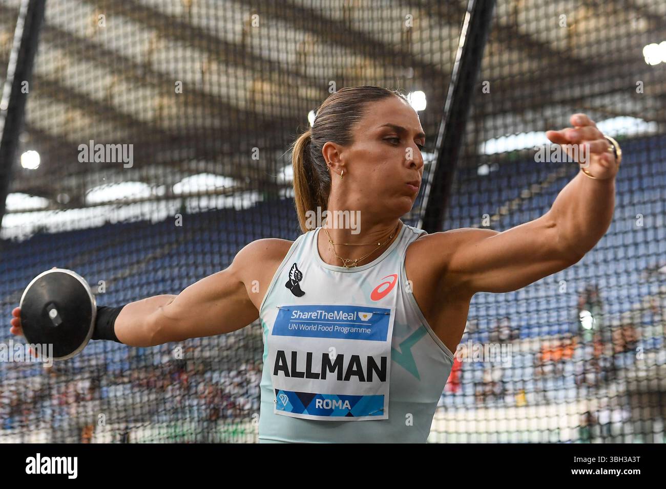 Valarie Allman of United States of America competes in the discus throw ...