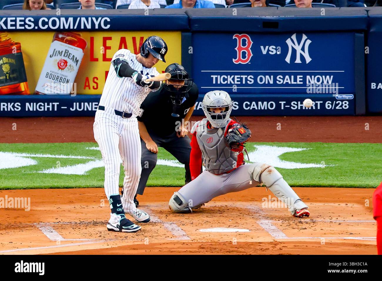 BRONX, NY - JUNE 06: Cody Bellinger (35) of the New York Yankees at bat ...