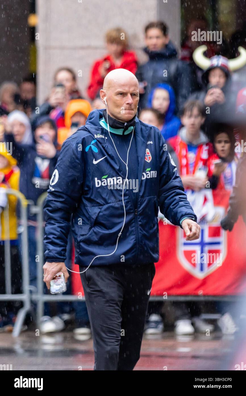 Oslo, Norway. 06th June, 2025. Head coach Staale Solbakken of Norway ...