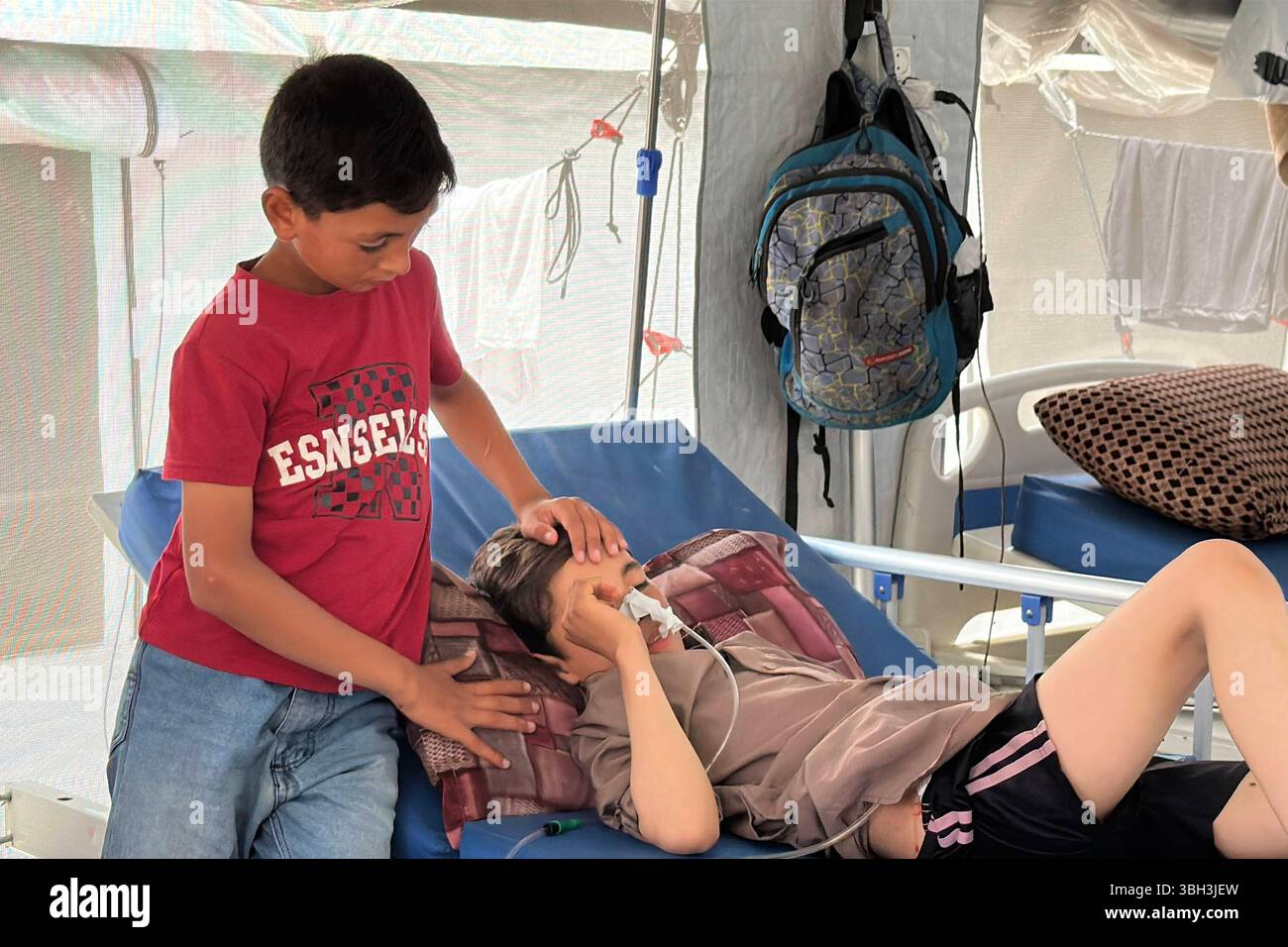 Palestinian child Yazid Musleh, 13 years old and displaced from Rafah ...