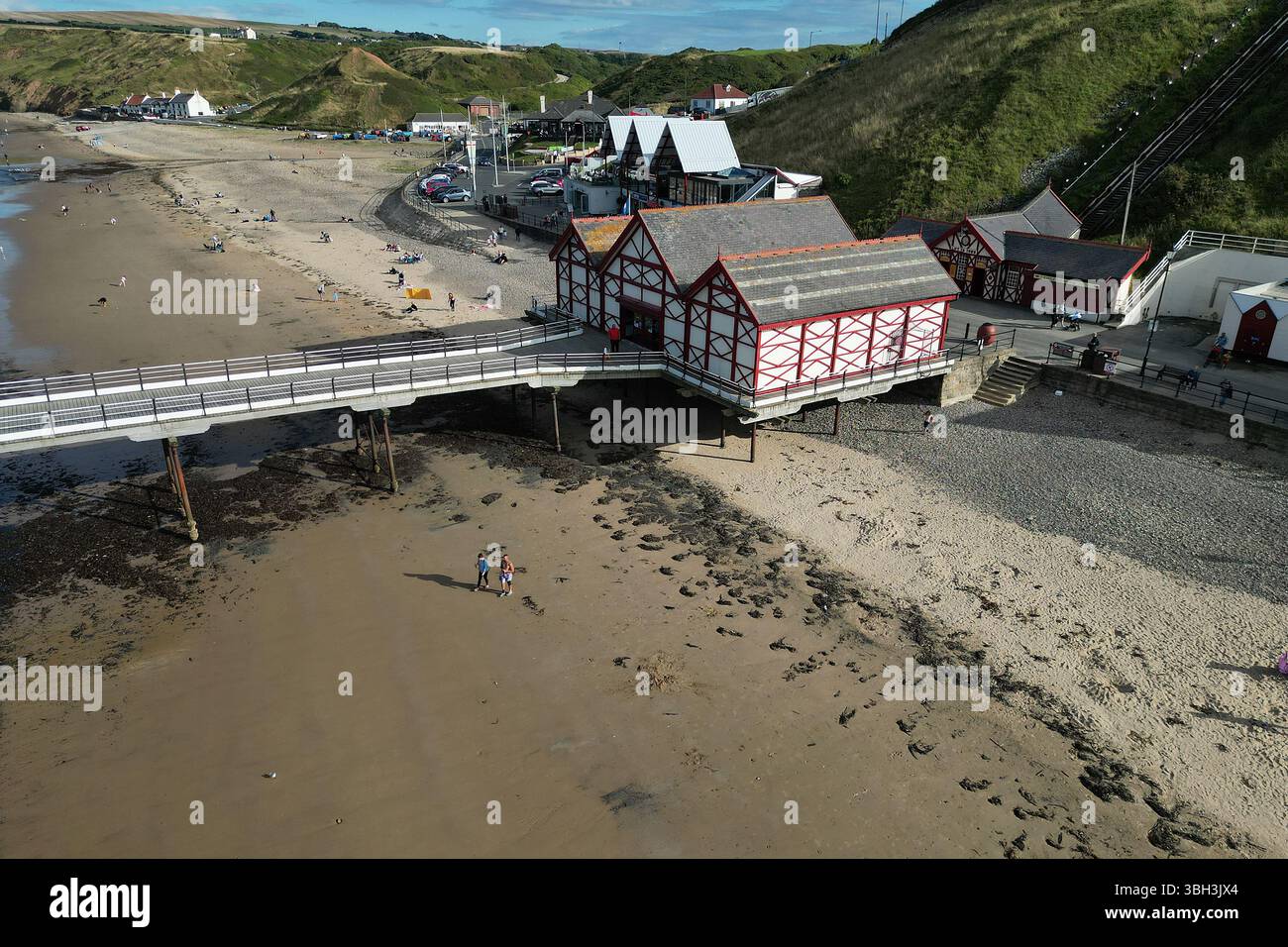 Victorian architecture Saltburn by the Sea victorian pier, North ...