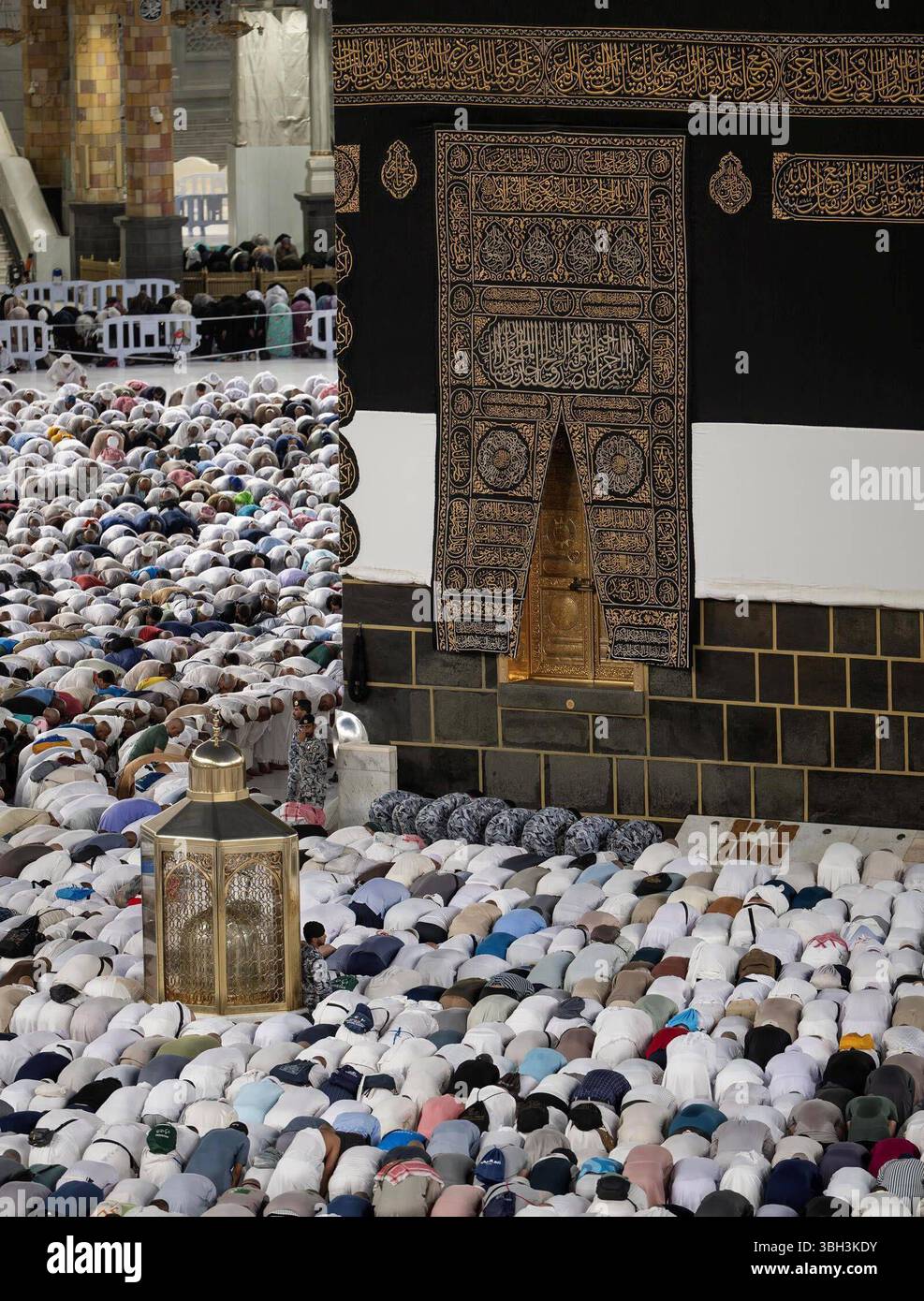 Muslim pilgrims perform the Maghrib prayer around the Kaaba, Islam s ...