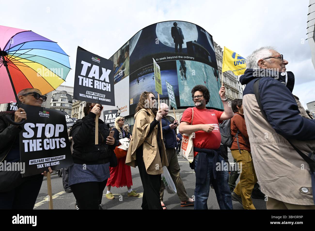 Central london demonstration 2025 hi-res stock photography and images ...