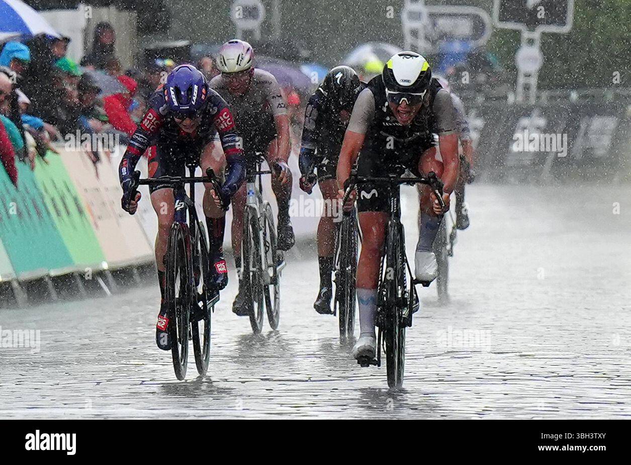 Cat Ferguson of Movistar Team crossing the finish line to win stage ...