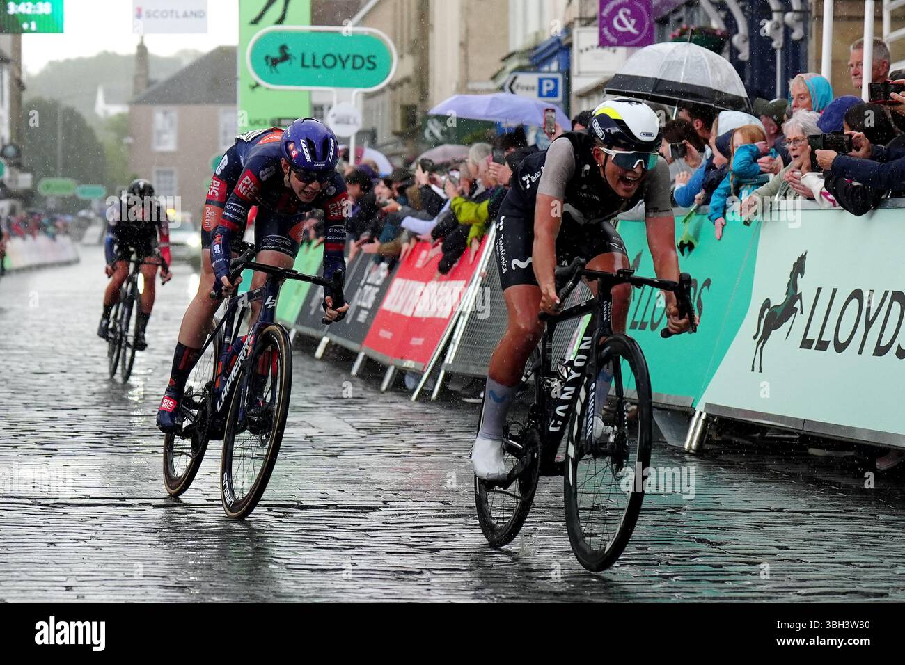 Cat Ferguson of Movistar Team crossing the finish line to win stage ...