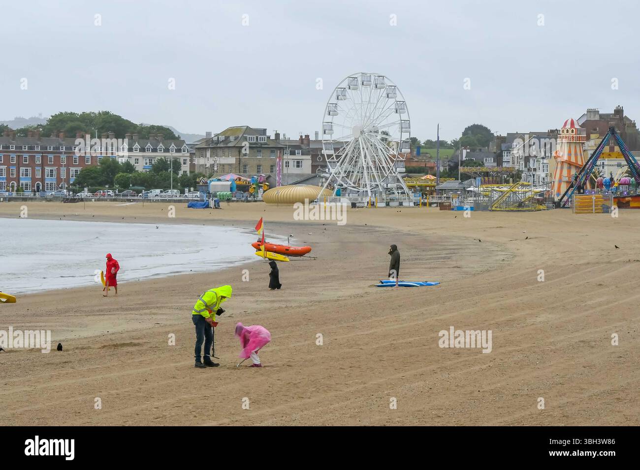 Weymouth, Dorset, UK. 7th June 2025. UK Weather. The beach is almost ...