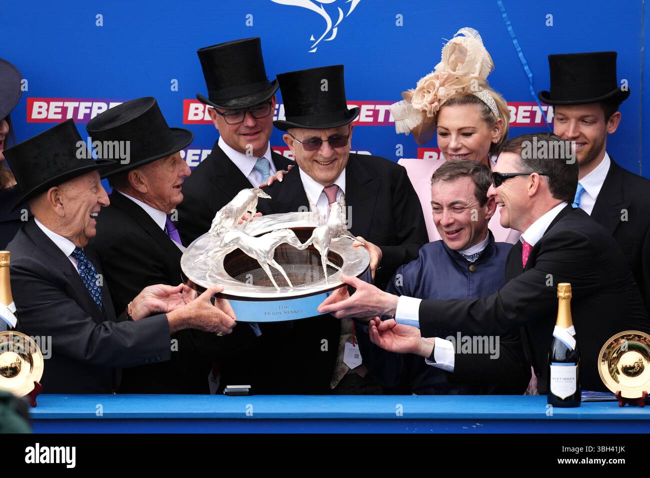 Wayne Lordan, Aidan O'Brien and connections with the trophy for the ...