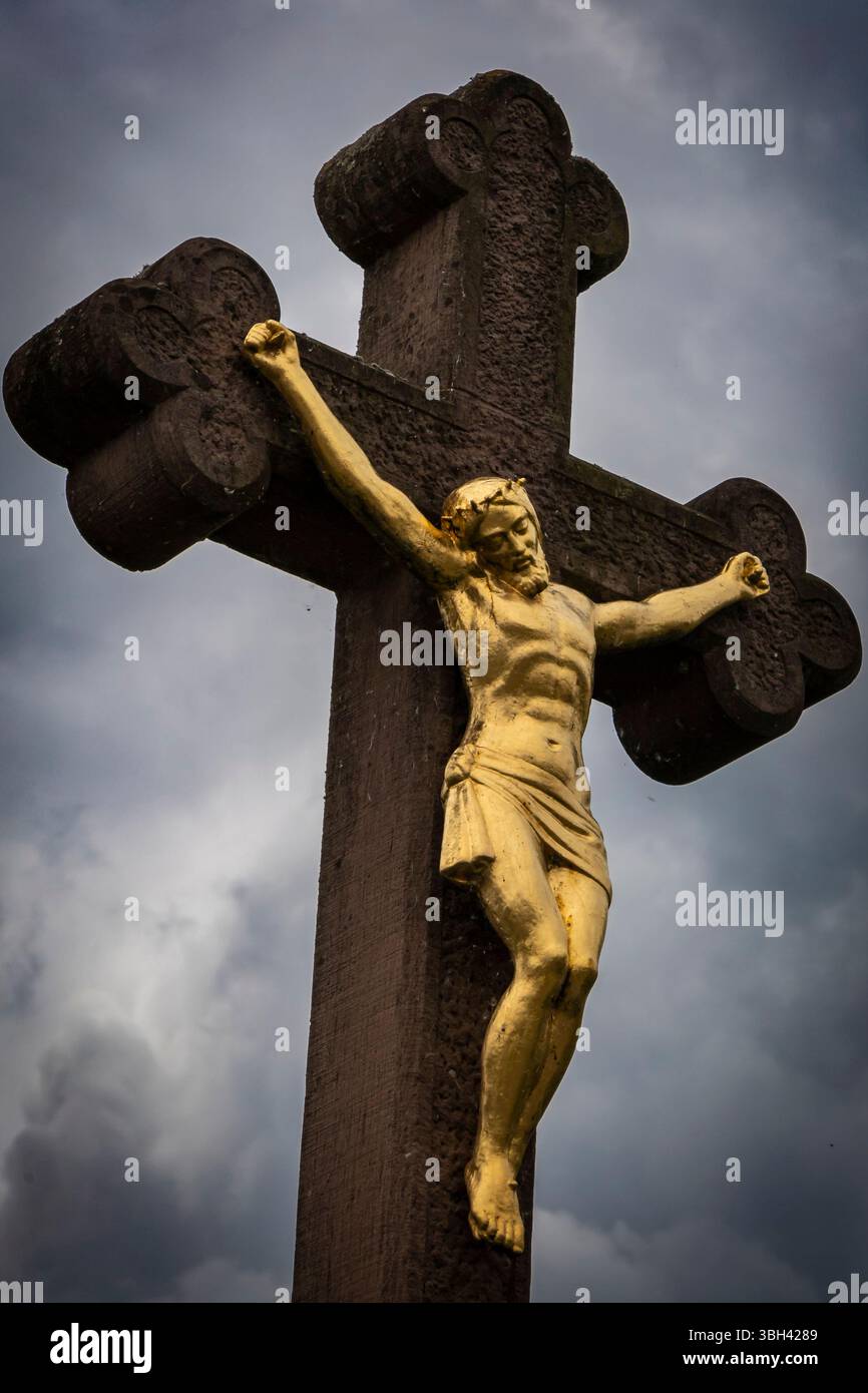 Crucifixion of Jesus Christ on the cross in the cemetery Stock Photo - Alamy