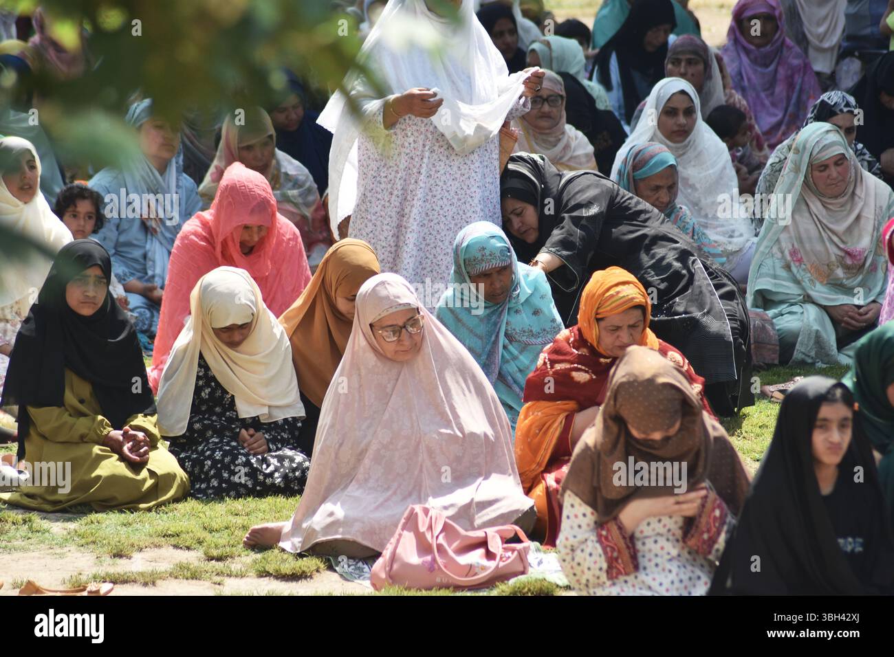 Srinagar, India. 07th June, 2025. Women attend prayers on the first day ...