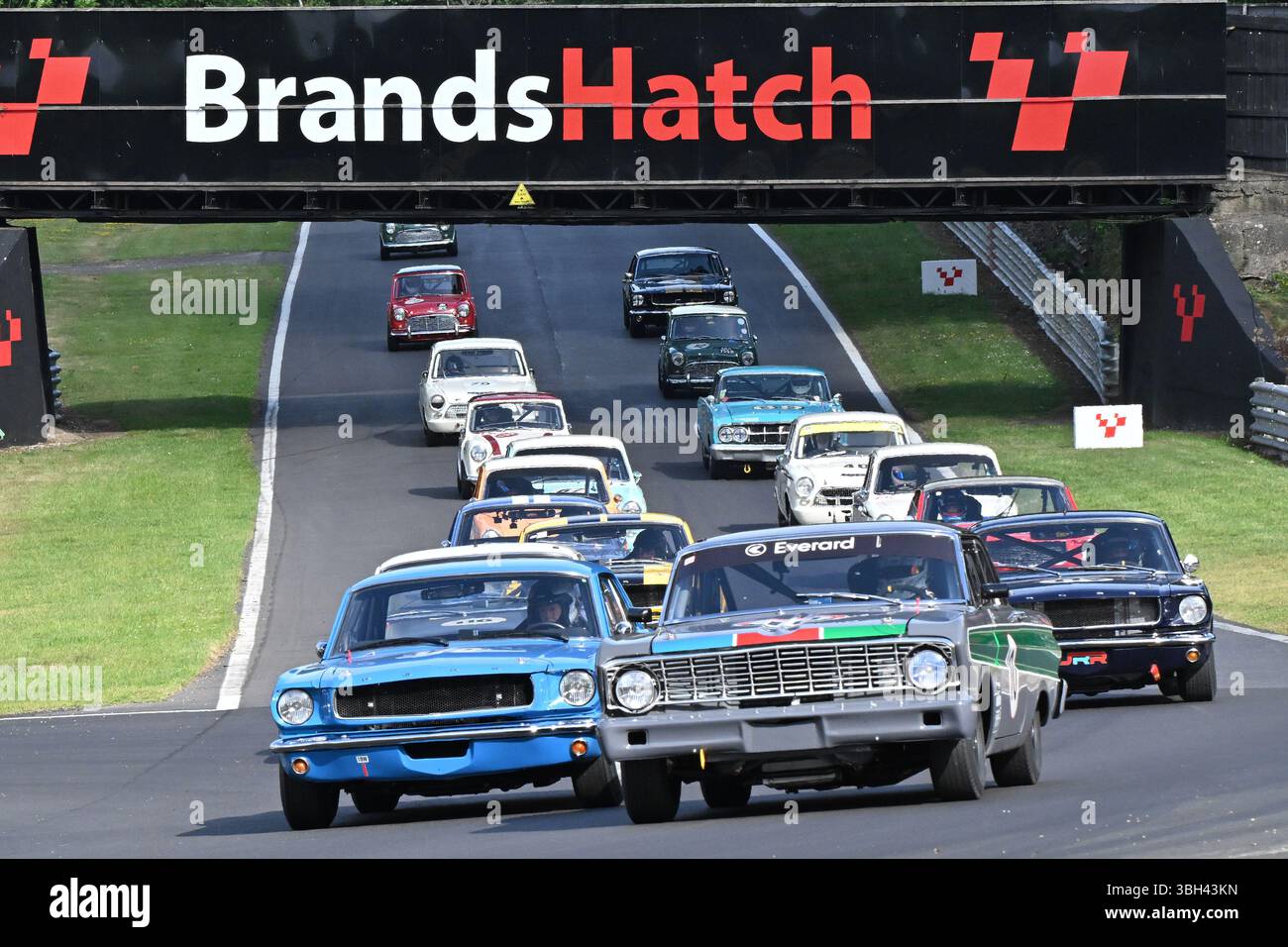 Tom Sharp, Ford Falcon, Masters pre-66 touring cars, Masters Historic ...
