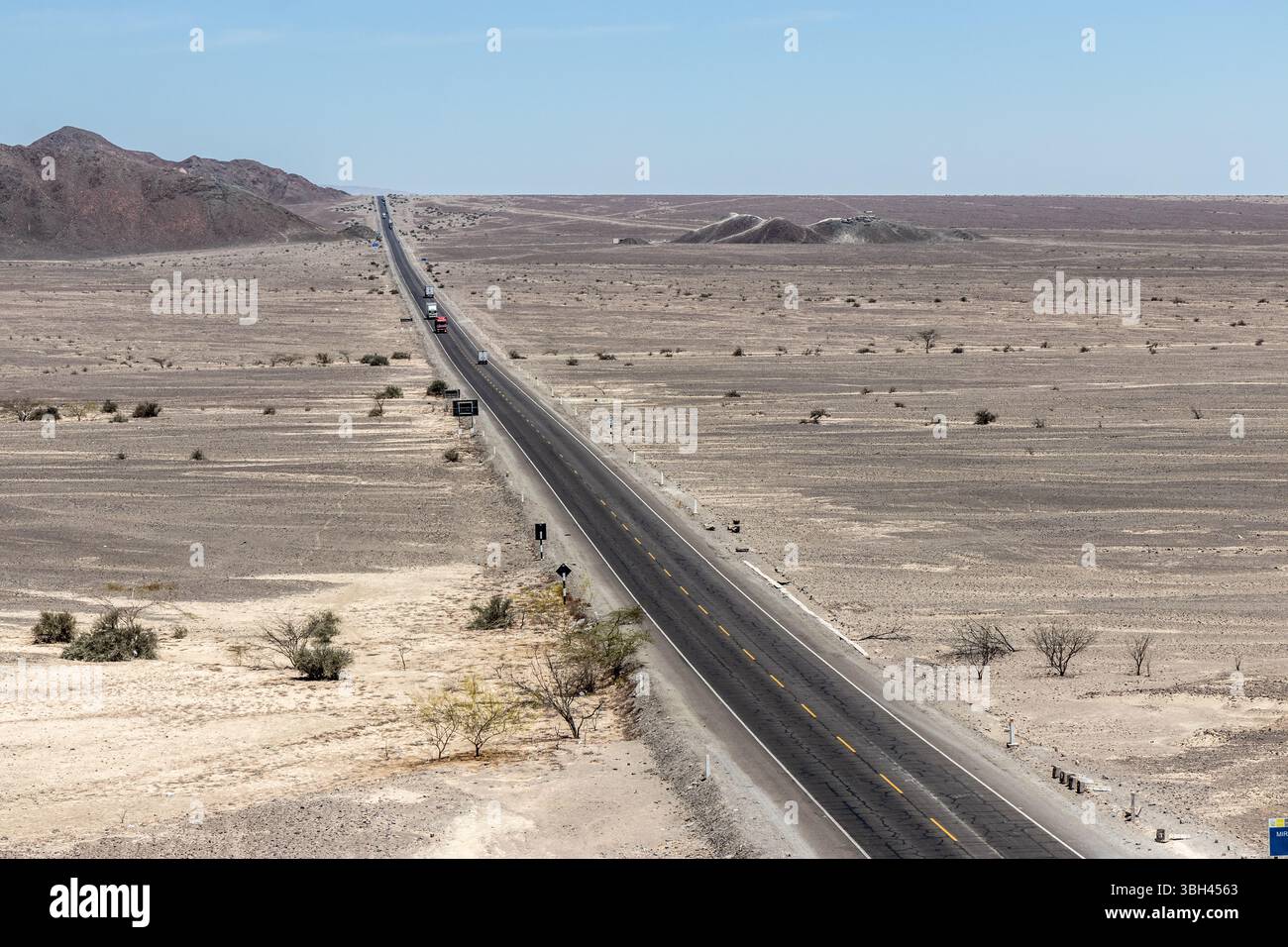 Panamericana highway passing through Nazca lines, Peru Stock Photo - Alamy