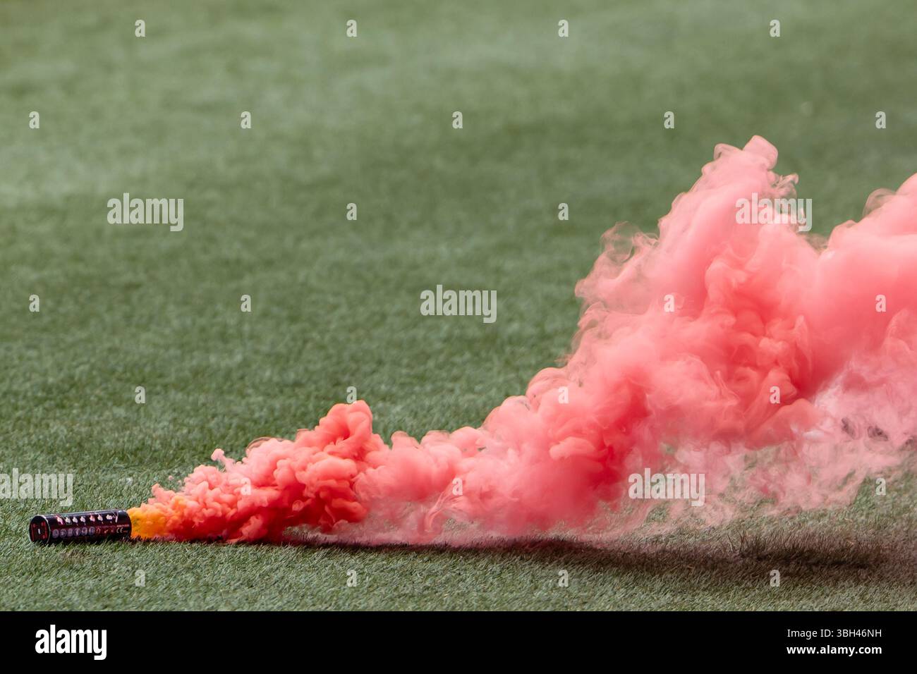 Smoke bomb on pitch hi-res stock photography and images - Alamy