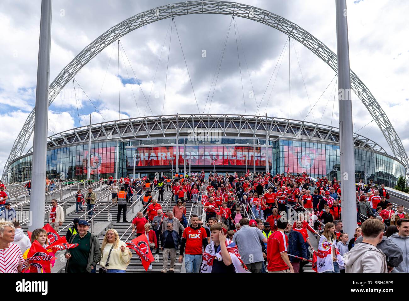 Charlton fans hi-res stock photography and images - Alamy